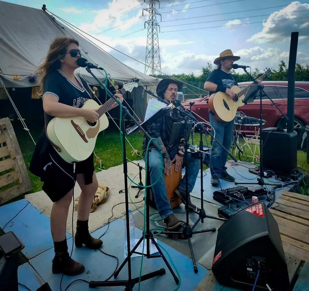 Rumsoaked | Helena Mace - Professional Singer / Songwriter